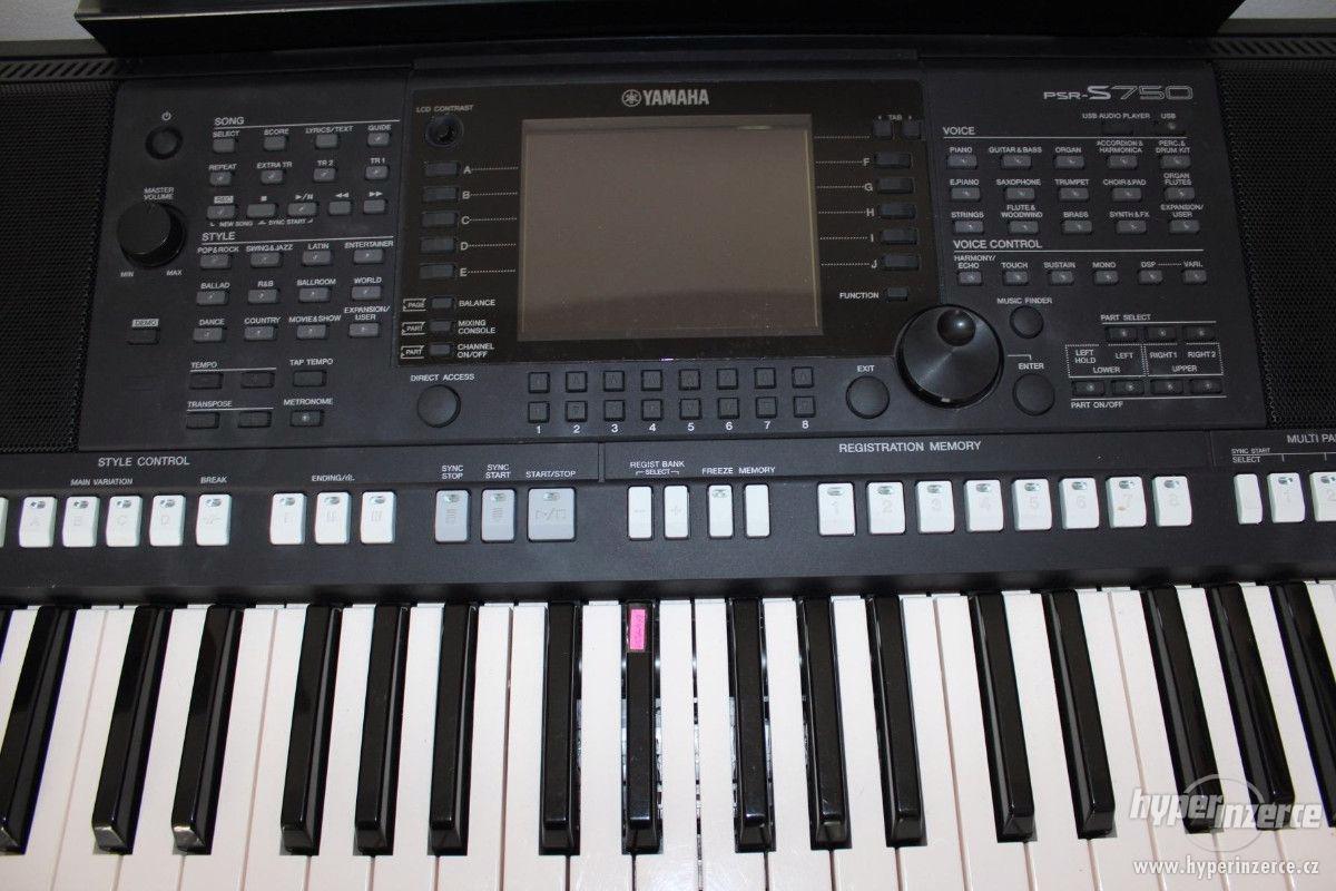 Yamaha PSR S 750 - bazar - Hyperinzerce.cz
