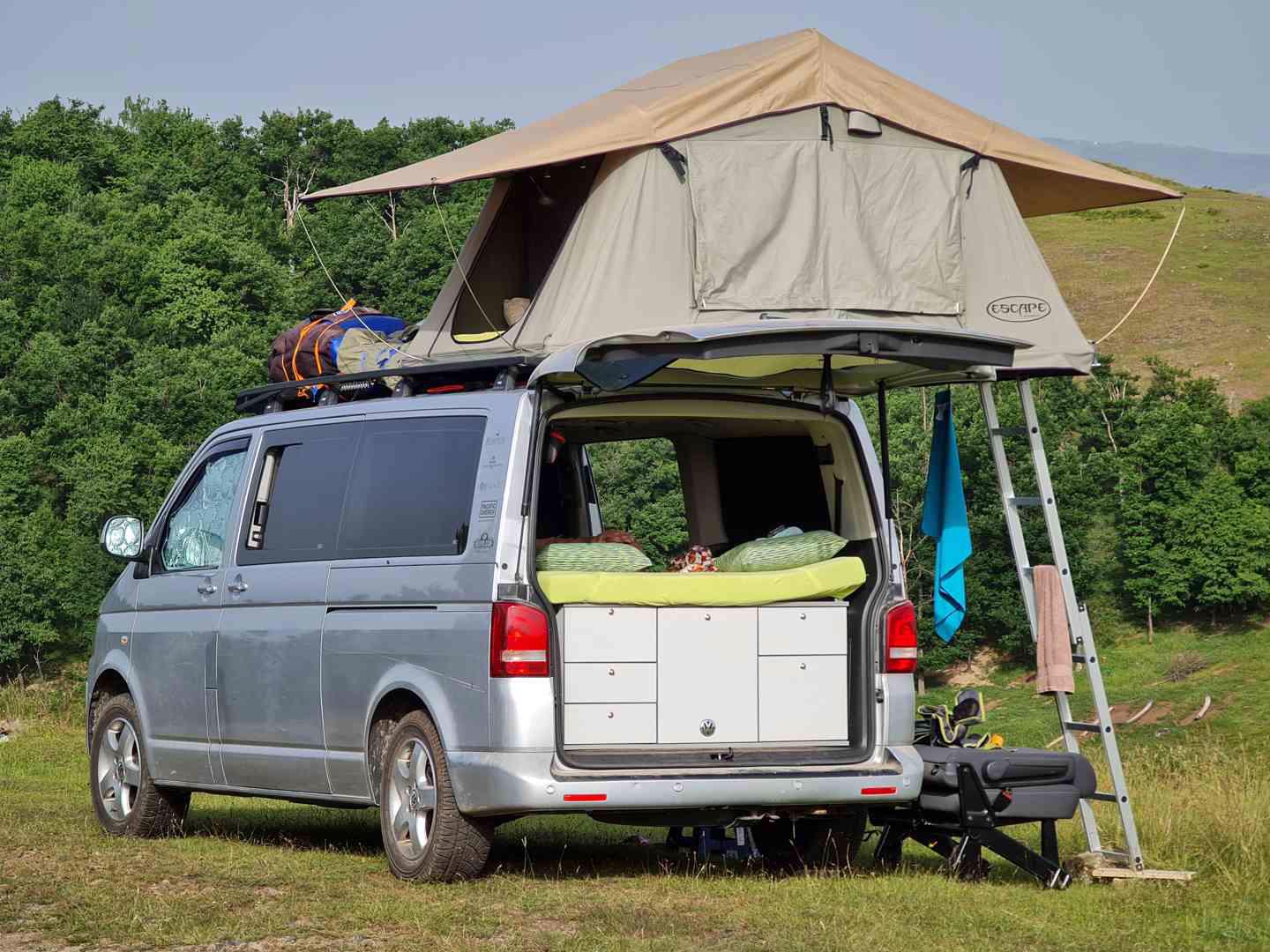 Střešní auto stan - bazar - Hyperinzerce.cz