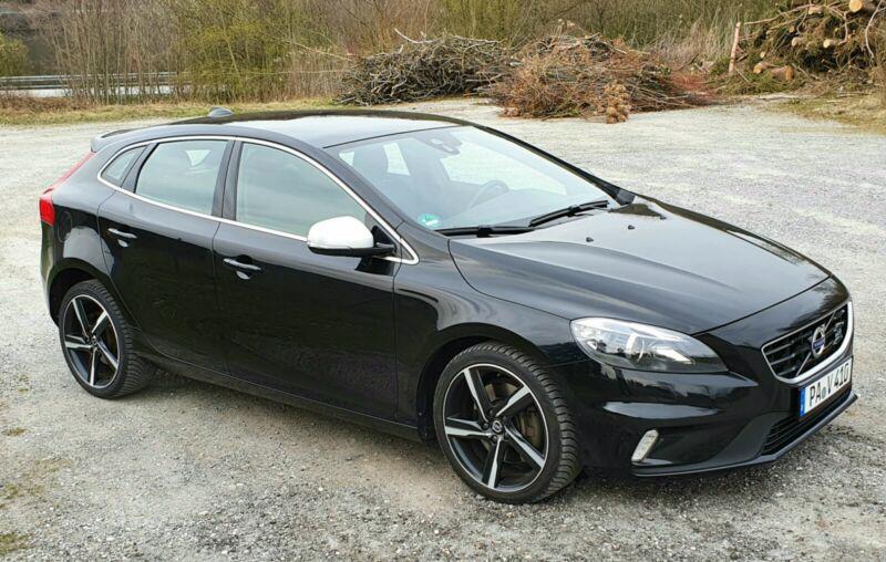 Volvo V40 D4 R-Design 2.0d 140kw - bazar - Hyperinzerce.cz