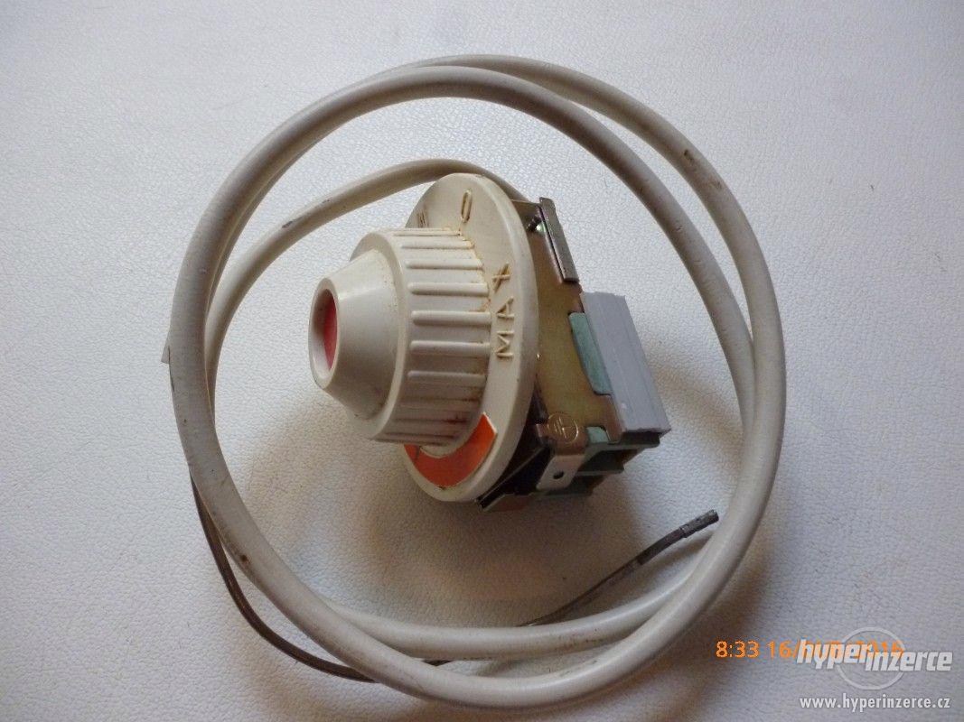 CHLADÍCÍ DESKA Z LEDNICE CALEX 450 L - bazar - Hyperinzerce.cz