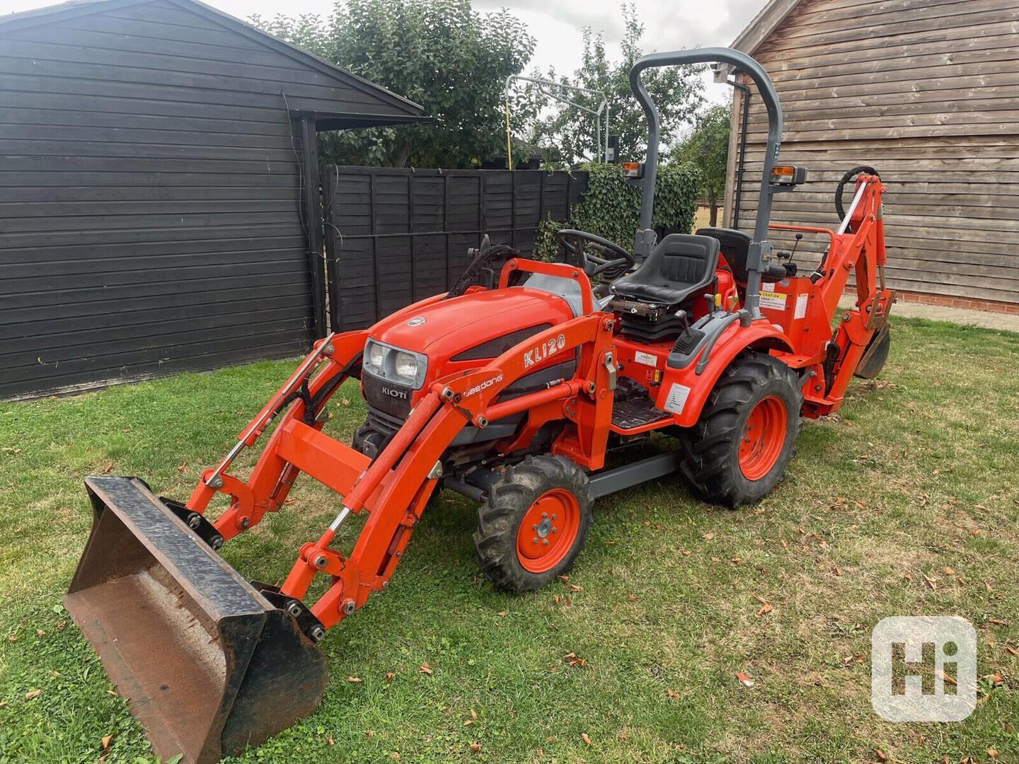 Traktor Kioti CKc-L20 + čelní nakladač - bazar - Hyperinzerce.cz