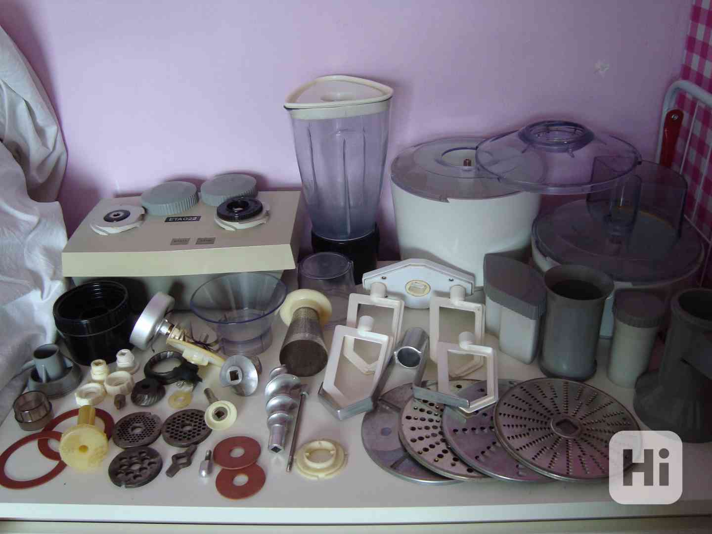 ETA 022, kuchyňský robot, retro, šedá - bazar - Hyperinzerce.cz