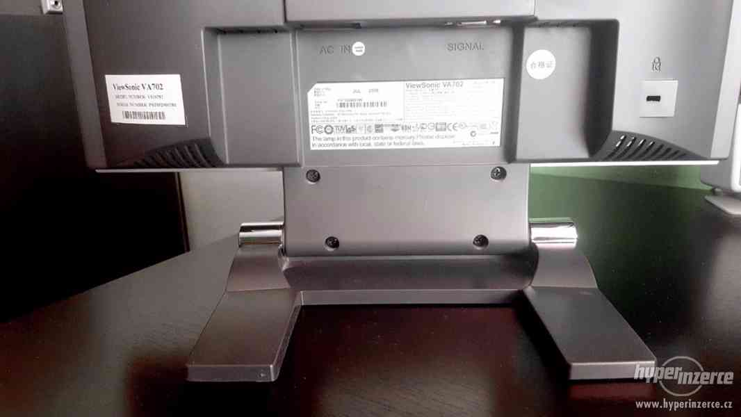 LCD monitor ViewSonic VA702 - bazar - Hyperinzerce.cz