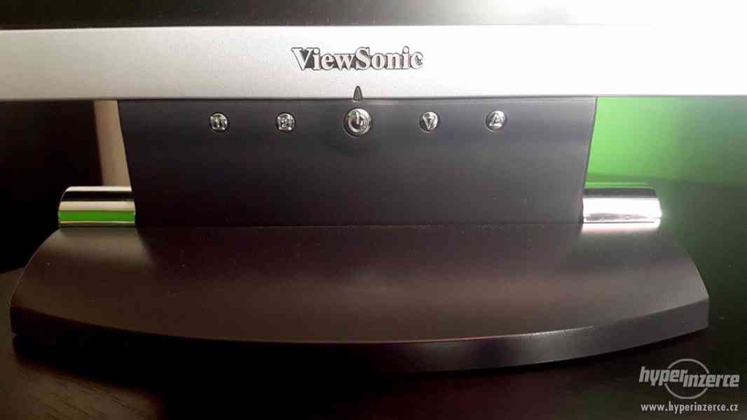 LCD monitor ViewSonic VA702 - bazar - Hyperinzerce.cz