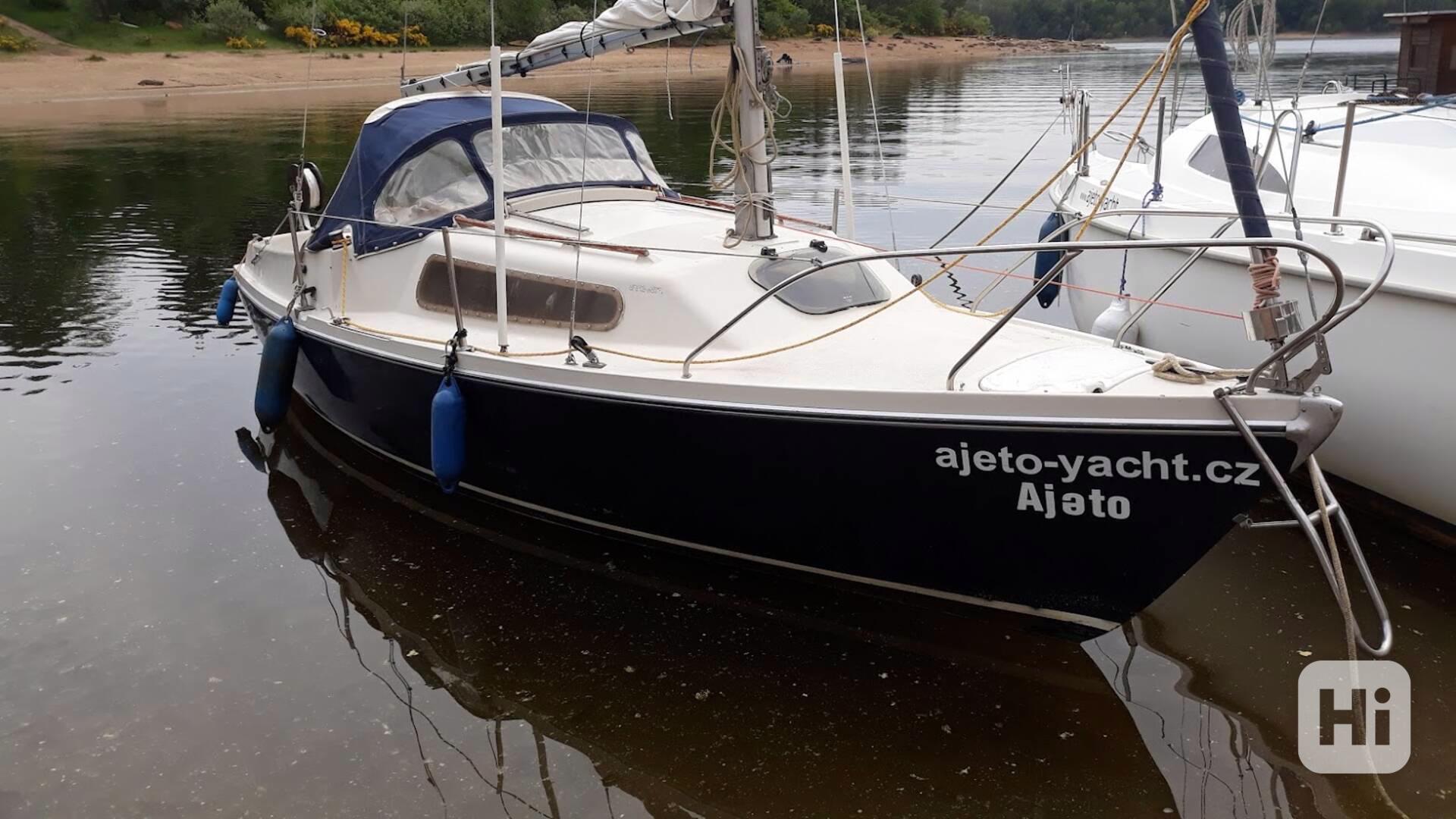 Kajutová plachetnice Dehler varianta 660 - bazar - Hyperinzerce.cz