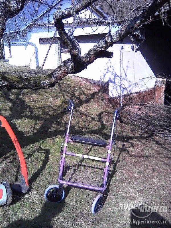 prodám chodítko pro seniory - bazar - Hyperinzerce.cz