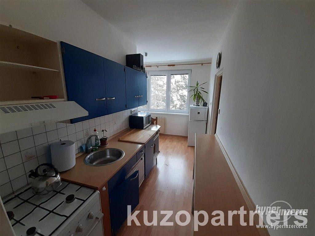 Byt 2+1, 58 m2, Sídliště Plešivec, Český Krumlov - bazar - Hyperinzerce.cz