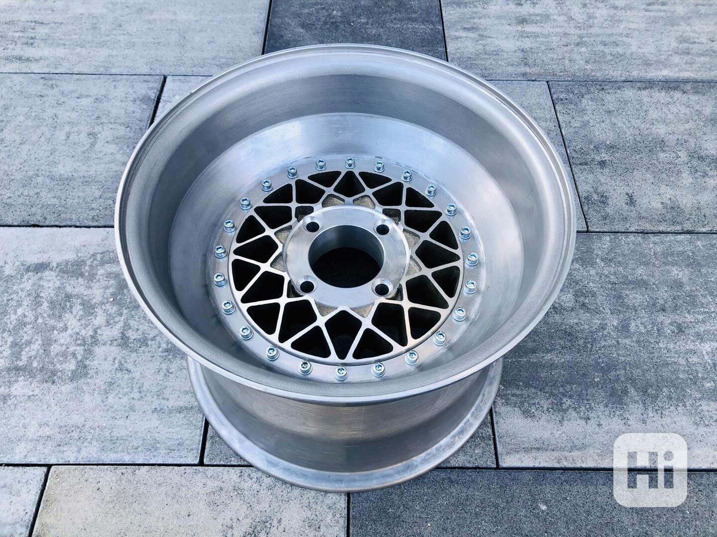 Nové závodní třídílné disky MTX 13" ( 4x98mm ) - bazar - Hyperinzerce.cz