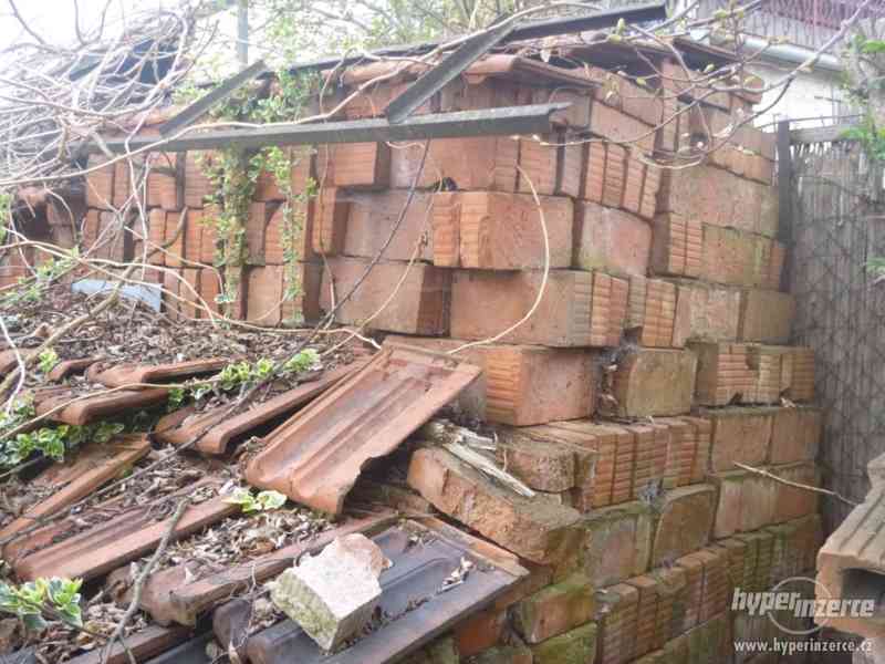 Cihly plné a duté nepoužité prodám - bazar - Hyperinzerce.cz