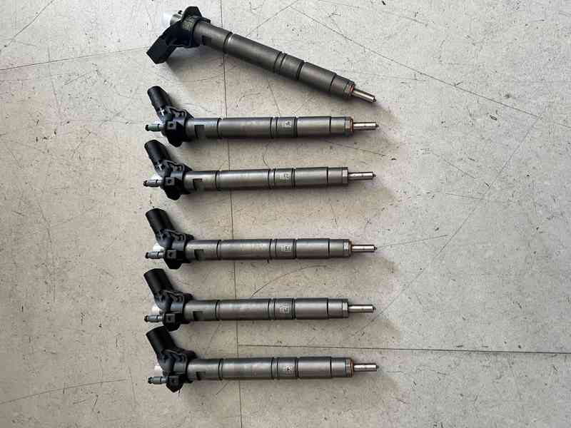 Nový vstřikovač Audi,Volkswagen 3.0TDI,059130277EK - bazar ...