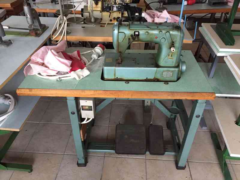 Průmyslový šicí stroj TEXTIMA - bazar - Hyperinzerce.cz