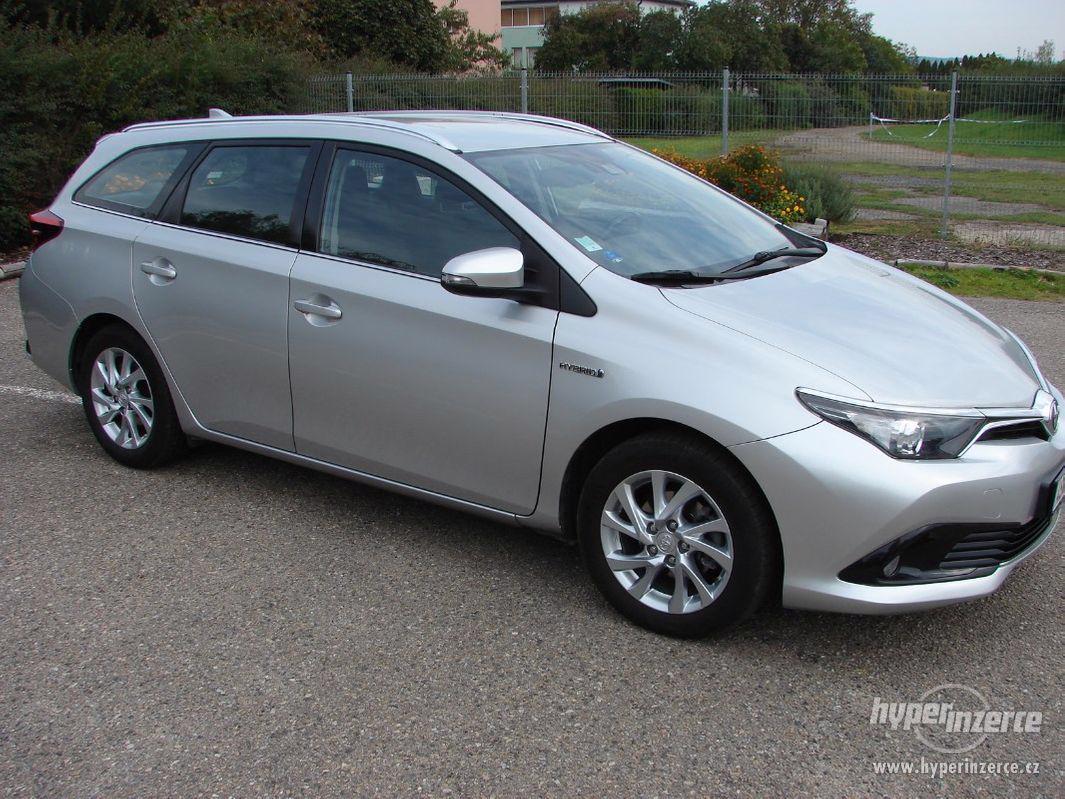 Toyota Auris 1.8i HYBRID r.v.2016 (odpočet DPH) automat - bazar - Hyperinzerce.cz