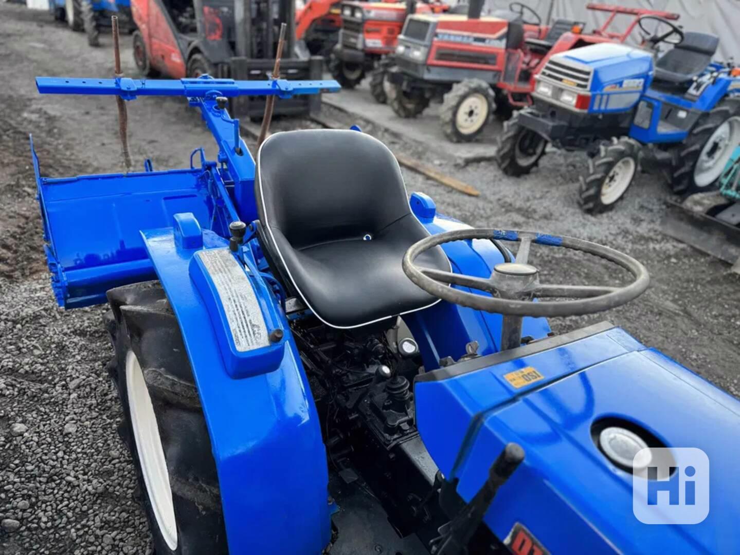 Japonské traktory Mitshubishi D1550FD - bazar - Hyperinzerce.cz