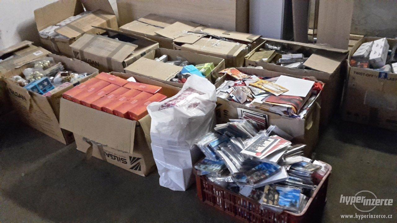 Prodám soubor zboží, upomínkové předměty - bazar - Hyperinzerce.cz