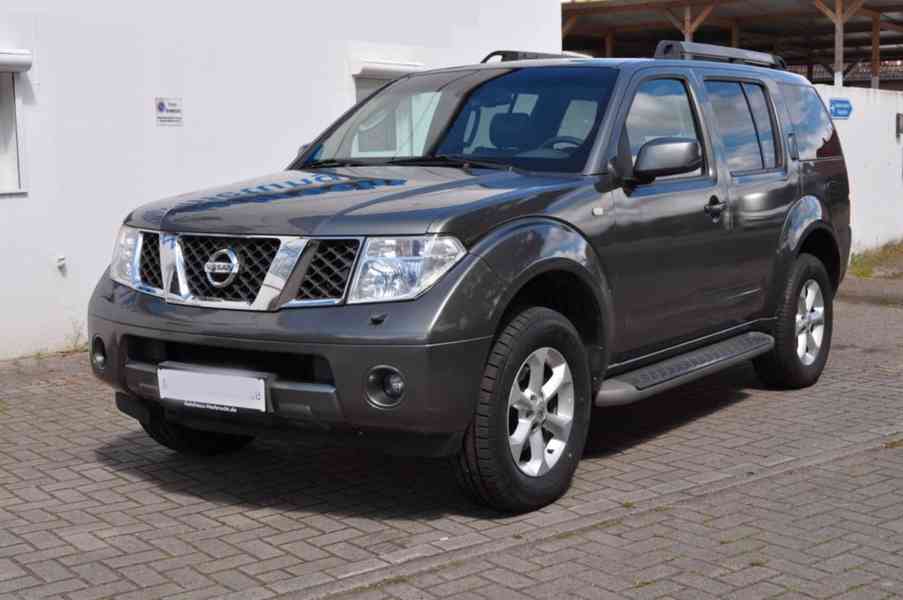 Nissan Pathfinder 2.5 dCi Premium Aut. 128kw - bazar - Hyperinzerce.cz