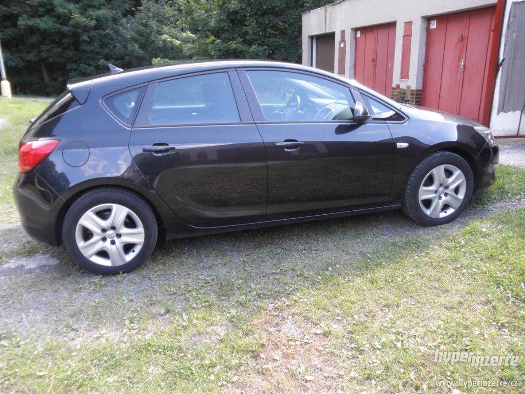 Opel Astra J, hatchback 1,7 TDCI 81kW - bazar - Hyperinzerce.cz