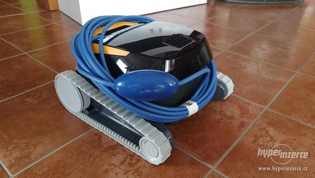 Dolphin E20 model 2019, bazénový vysavač nový - bazar - Hyperinzerce.cz