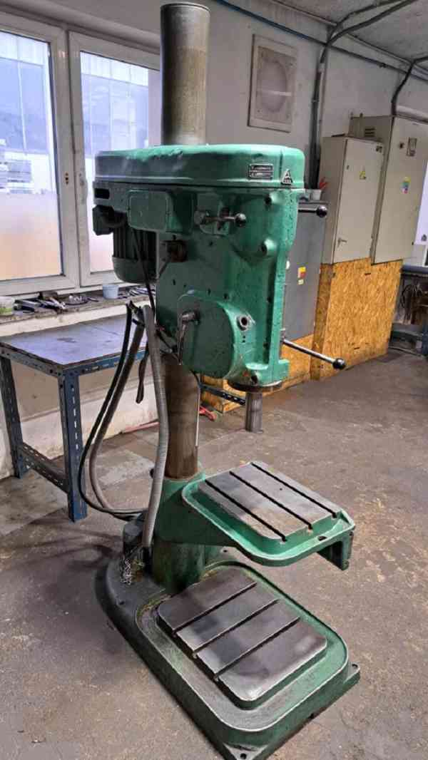 Sloupová vrtačka TOS VS 32 - bazar - Hyperinzerce.cz