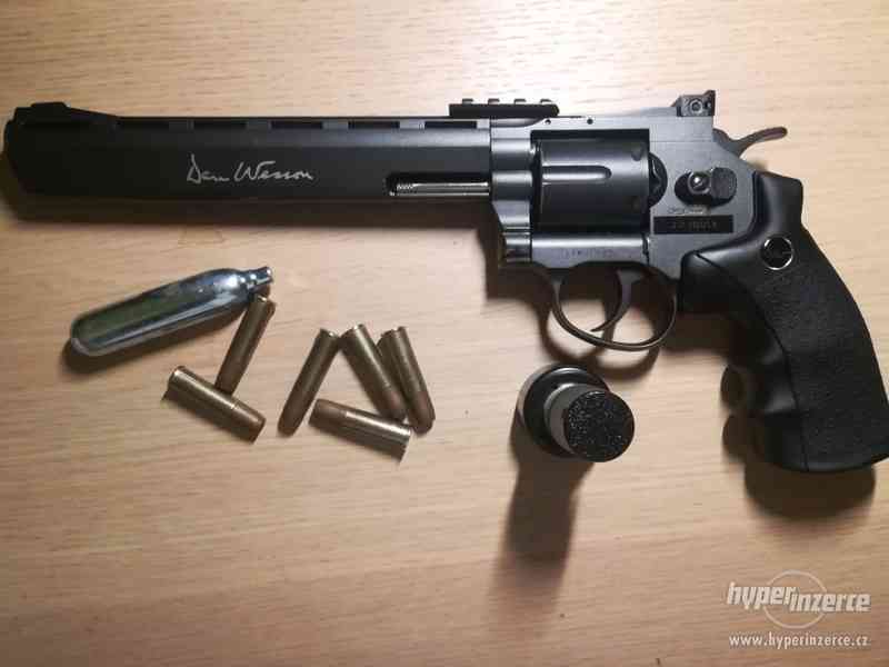 Dan Wesson 8 inch (airsoft revolver) - bazar - Hyperinzerce.cz