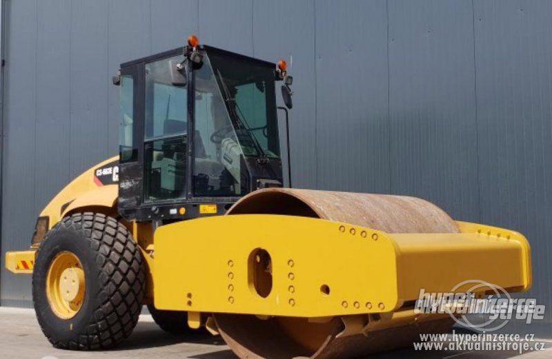 Caterpillar 663 (17t zem.válec - bazar - Hyperinzerce.cz