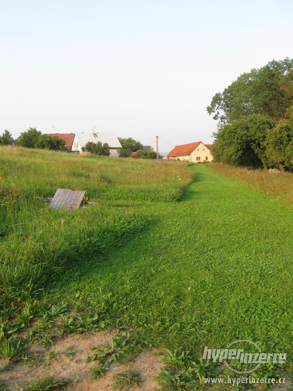 Prodej pozemku pro stavbu rodinného domu obec Choryně - bazar - Hyperinzerce.cz