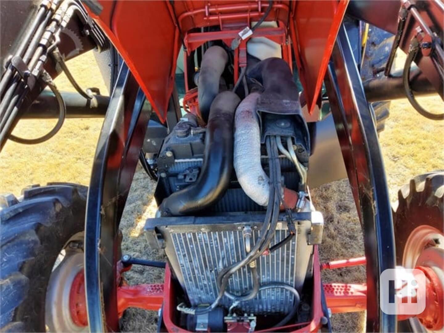 Traktor MCCORMICK MC135 - bazar - Hyperinzerce.cz