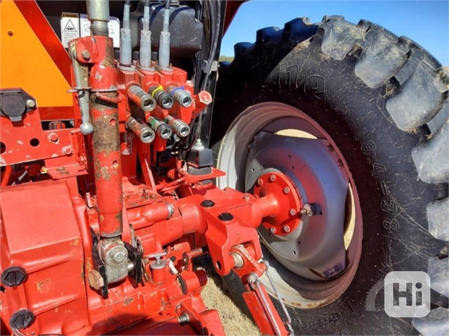 Traktor MCCORMICK MC135 - bazar - Hyperinzerce.cz