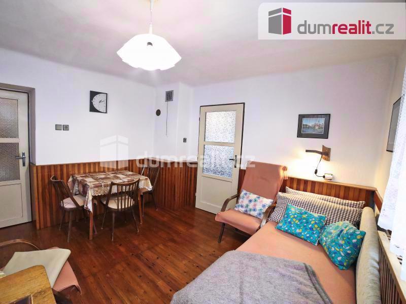 K prodeji, zemědělská usedlost 5+1 + garáž + stodola + pozemek (481 m2), Mříč, okr. Český ...