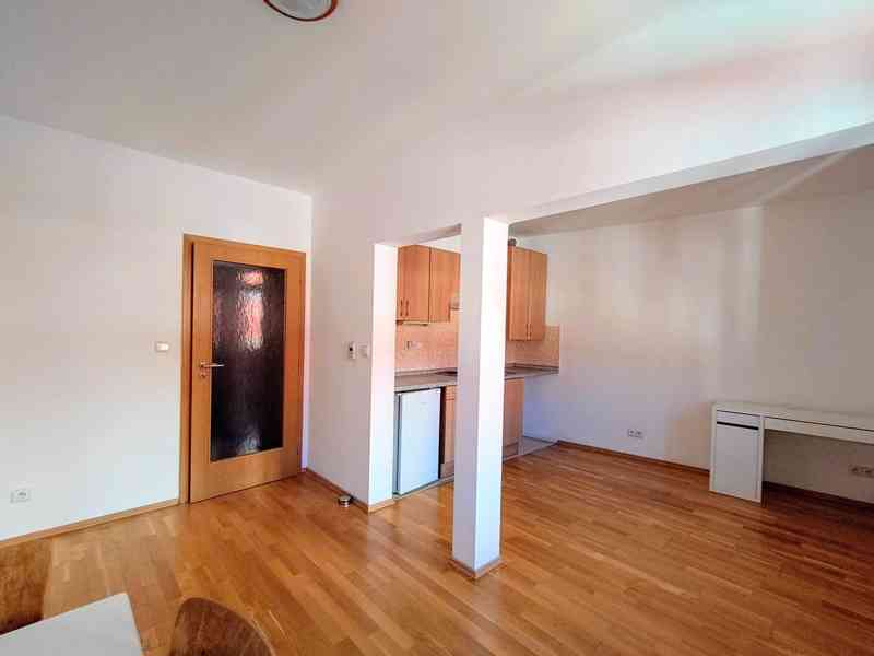 Prodej bytu 1+kk, novostavba v centru Prahy ve Francouzské - bazar - Hyperinzerce.cz