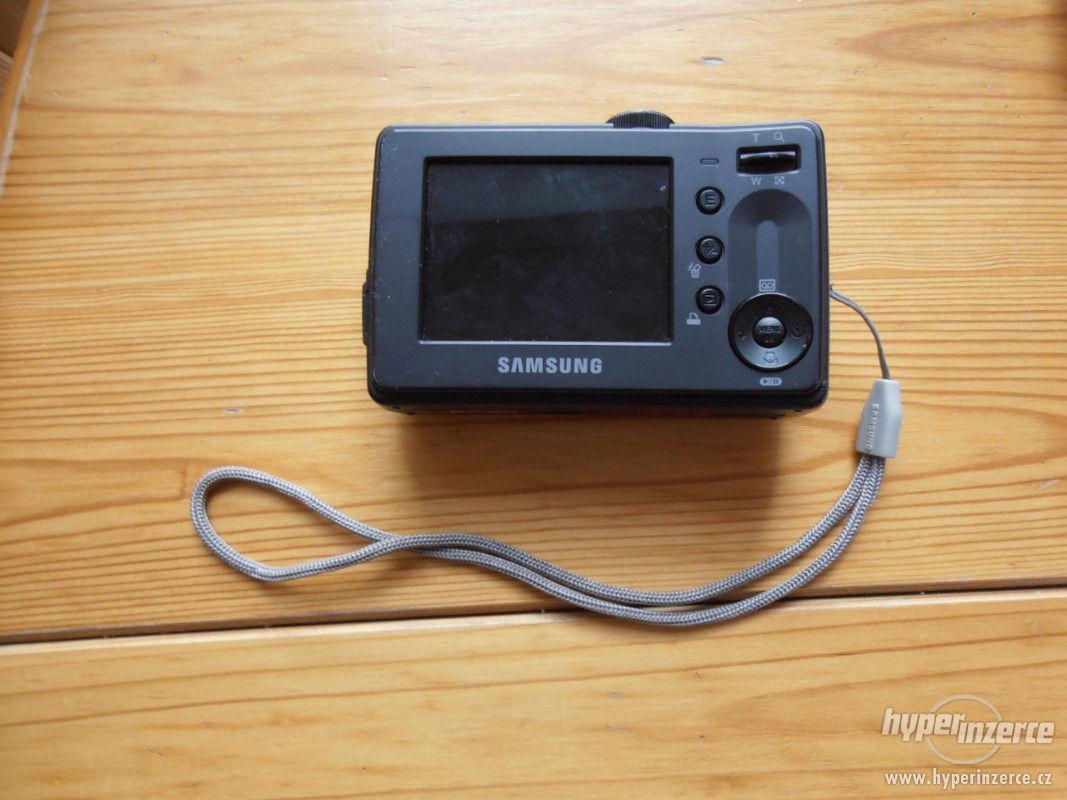 Samsung D60 - bazar - Hyperinzerce.cz