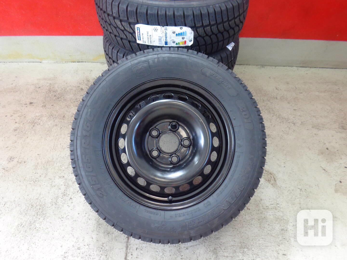 VW Multivan Transporter California nova zimna sada 215/65R16 - bazar ...