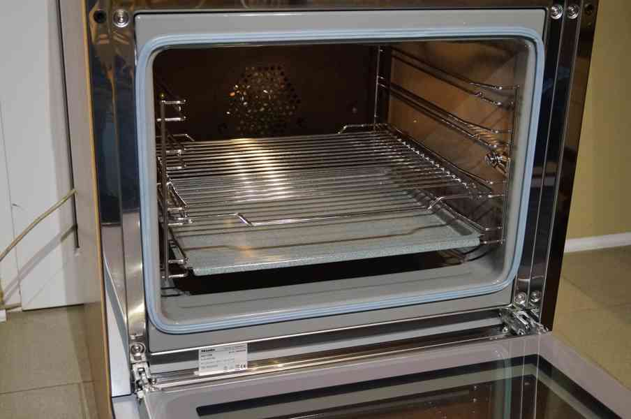 Miele nerezová vestavná trouba H4110B - bazar - Hyperinzerce.cz