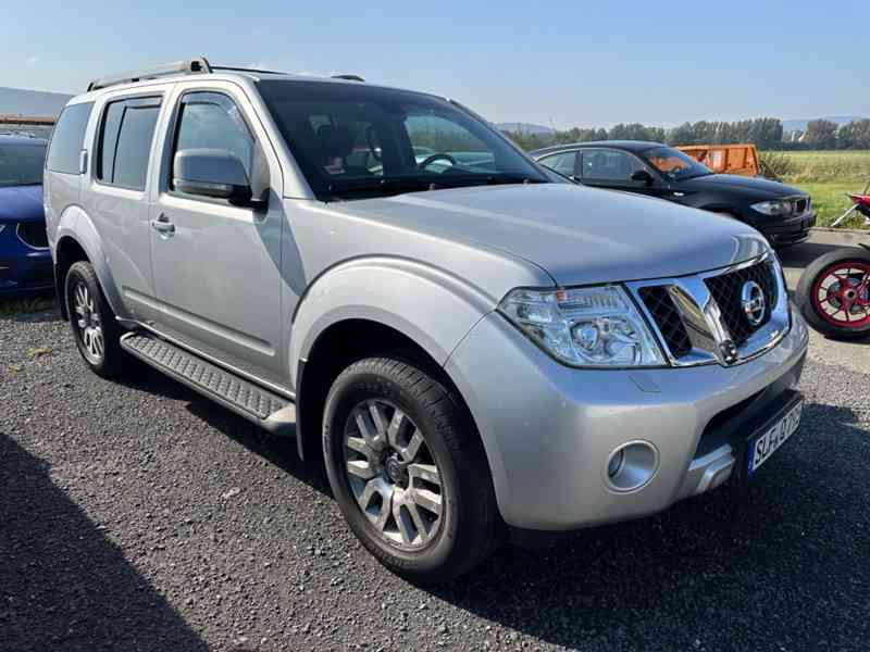 Nissan Pathfinder 2.5 dCi LE Executive-Paket 140kw - bazar ...