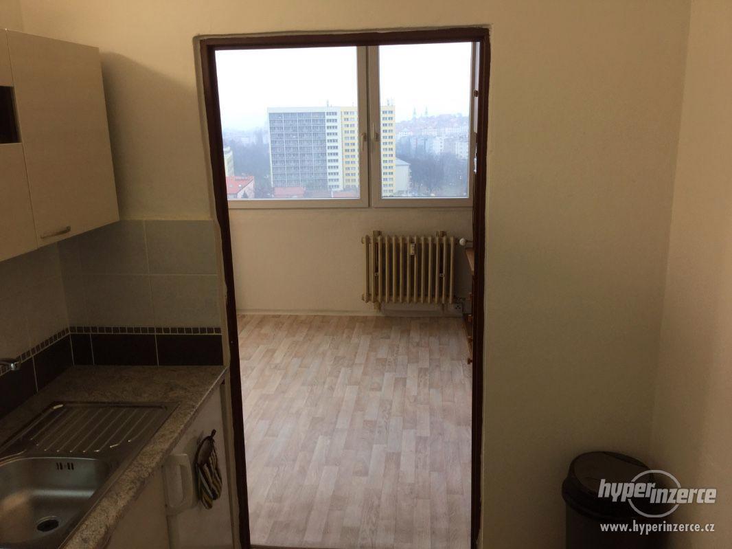 VÝHLED Pronájem bytu 2+1 s balkónem - Radimova, Břevnov - bazar - Hyperinzerce.cz