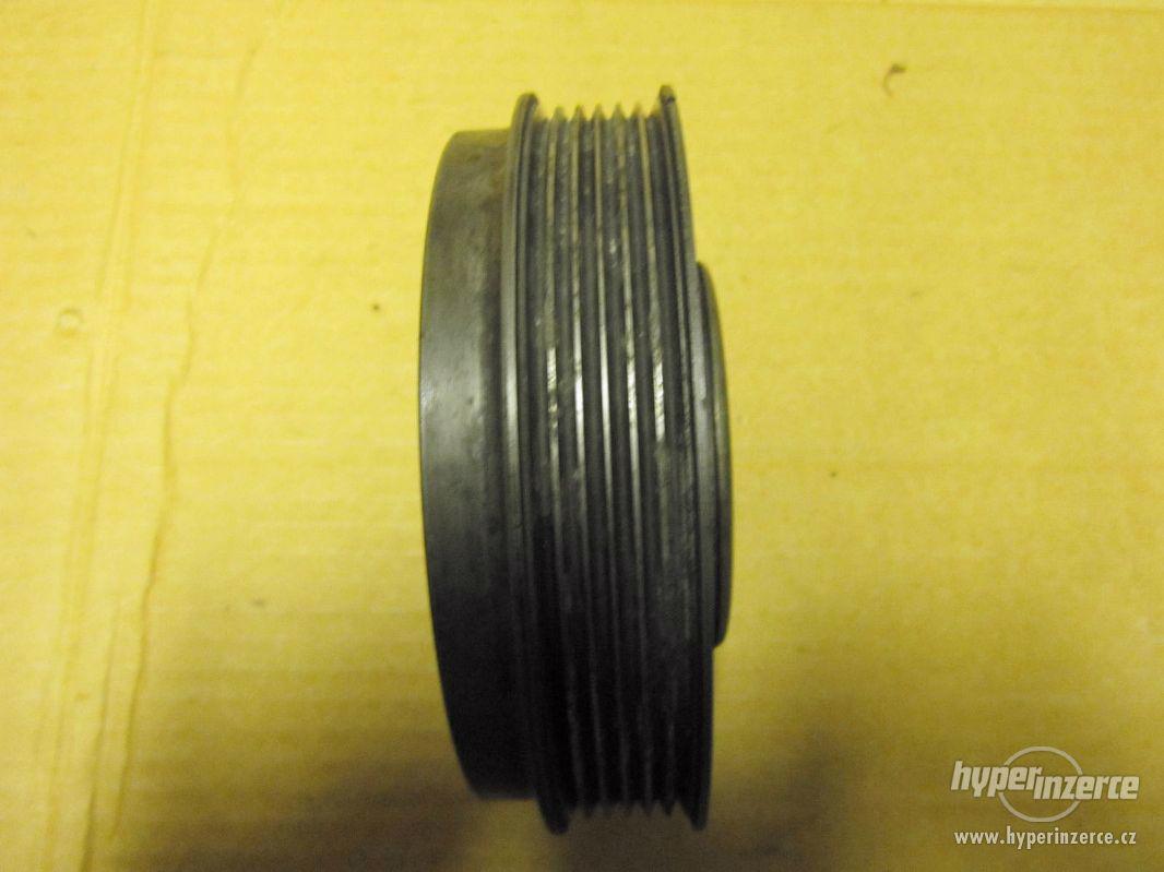 Remenice motoru 038105243 Skoda Octavia VW Golf Motor ALH - bazar ...