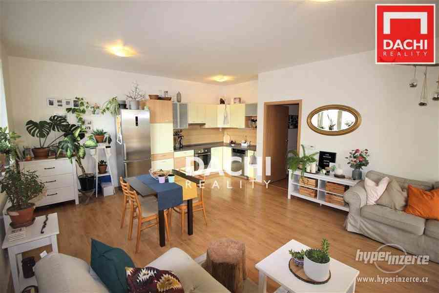 Pronájem bytu 2+kk, 70m2 s prostorným balkónem - bazar - Hyperinzerce.cz