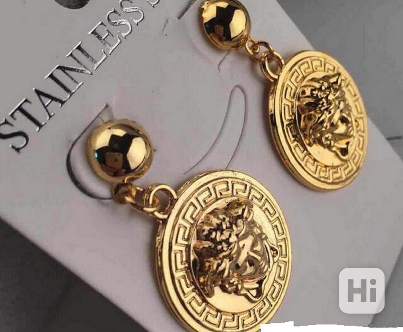 dánský Mírný Hody stribrne versace nausnice Za sebou Theseus o