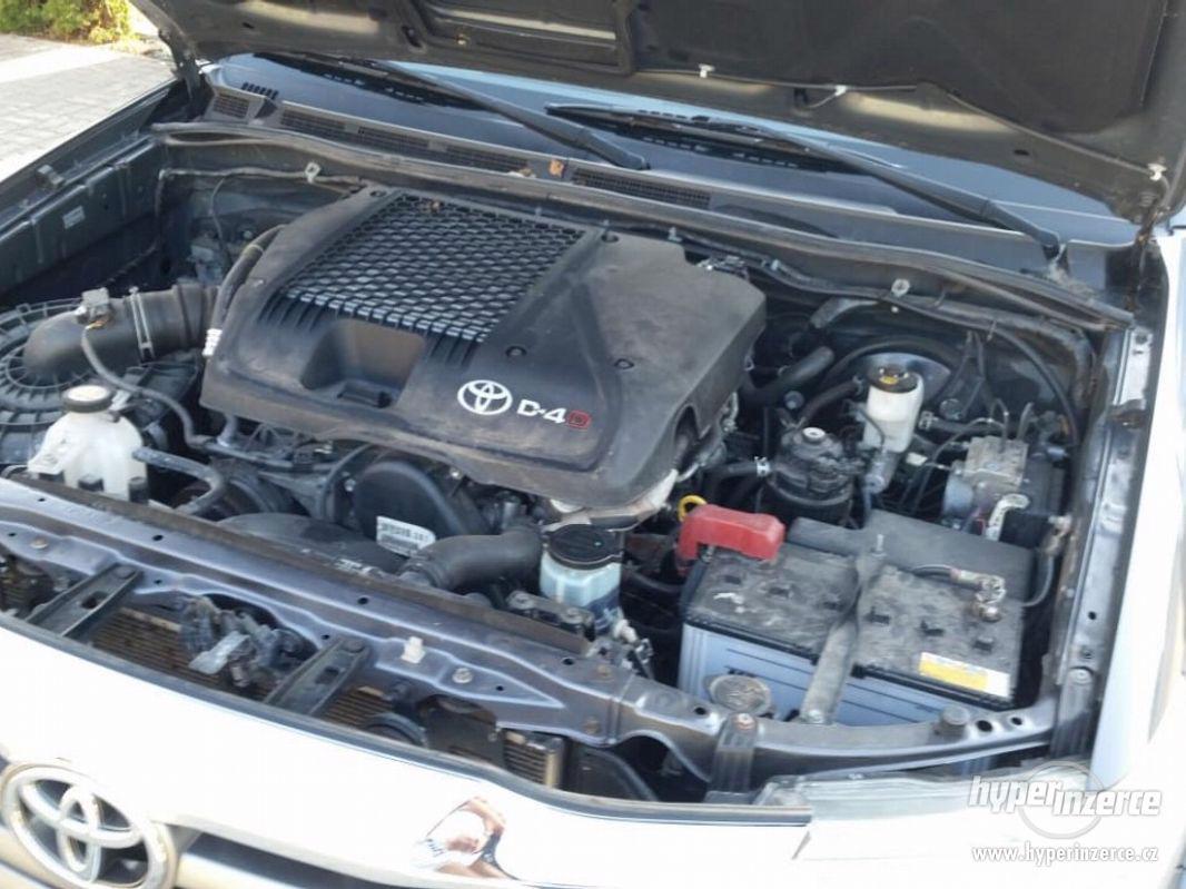 Toyota HiLux 4x4 Single Cab - bazar - Hyperinzerce.cz