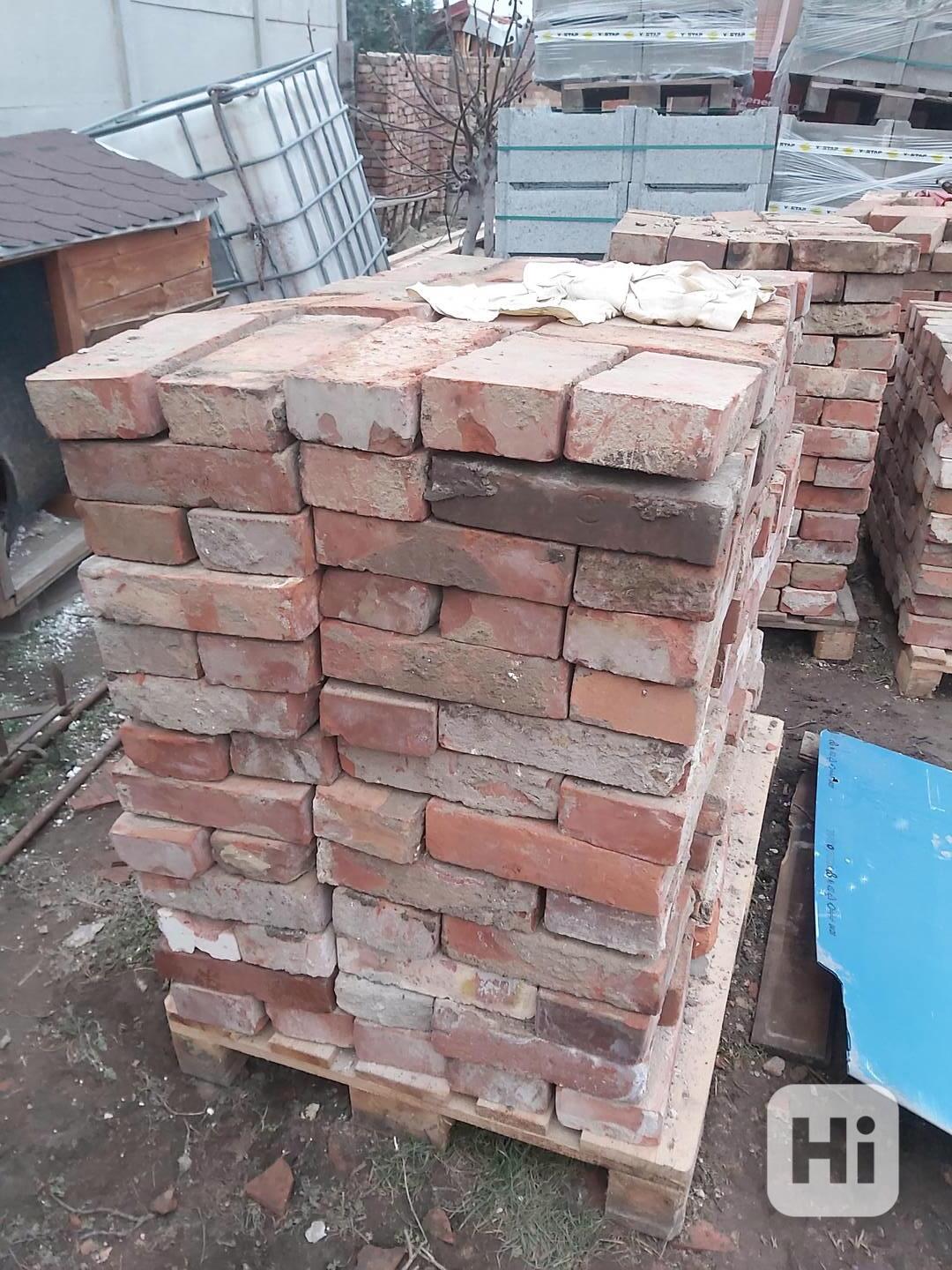 Prodám staré pálené cihly - bazar - Hyperinzerce.cz