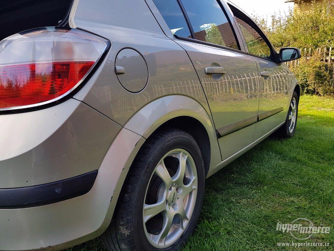 Opel astra H hatchback 1.6 16V 77kW, r.v. 2006 - bazar - Hyperinzerce.cz