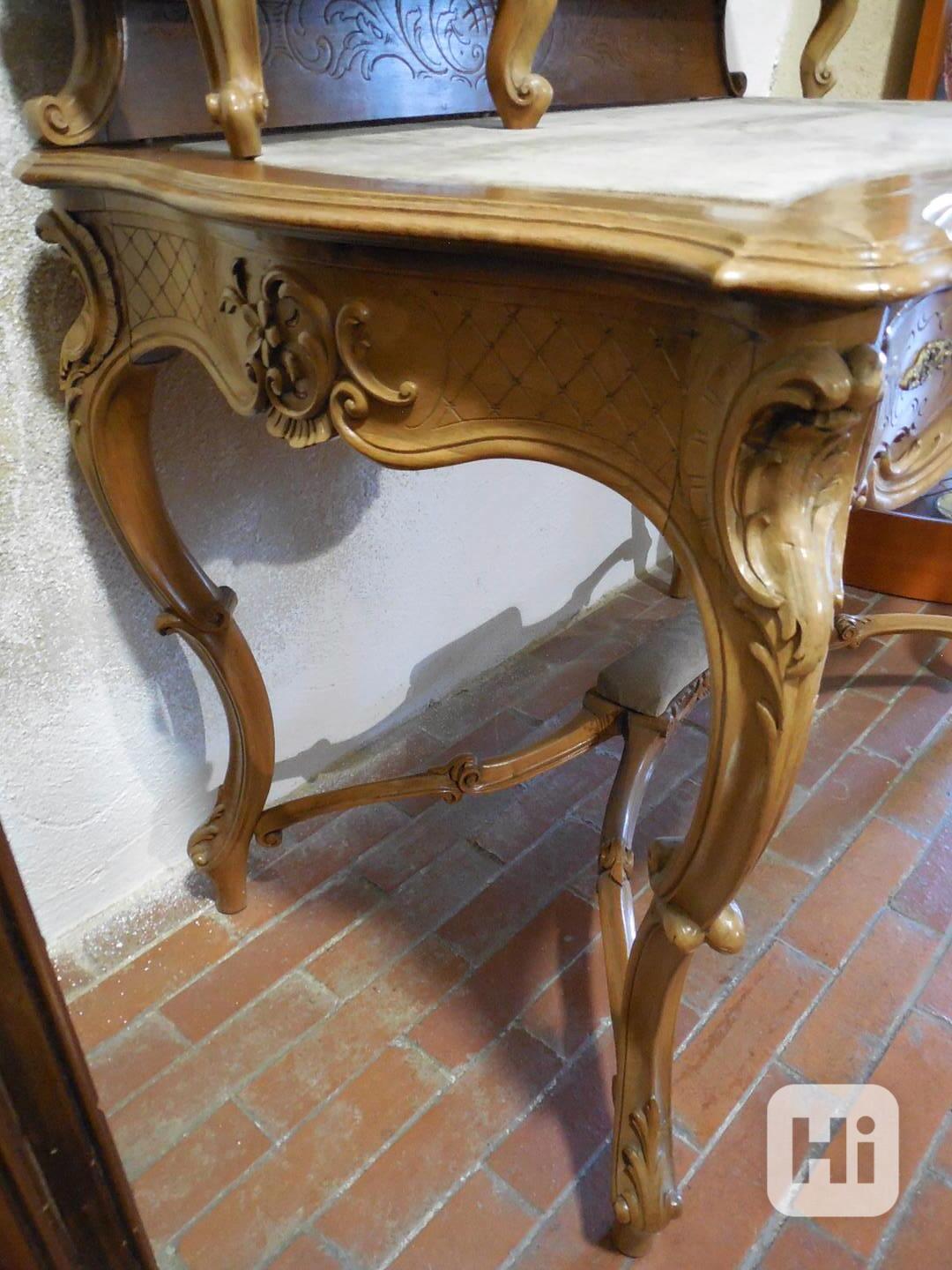 Starožitný psací stůl baroko rokoko - bazar - Hyperinzerce.cz