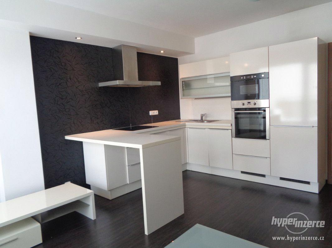 Prodej byt 2+kk, Pardubice, ul. Bělehradská, Polabiny - bazar - Hyperinzerce.cz