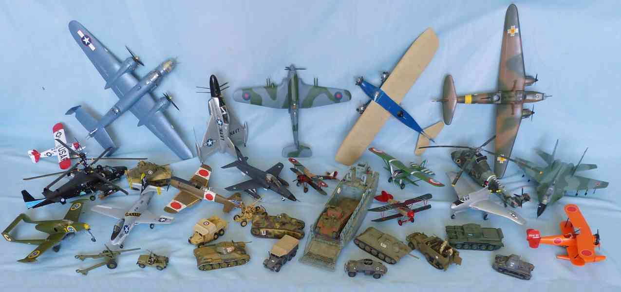 NÁKUP - MODELY LETADEL ,VRTULNÍKŮ A VOJENSKÝCH VOZIDEL - bazar ...