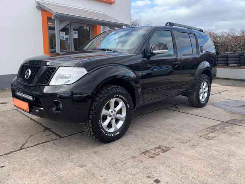 Nissan Pathfinder 2.5 dCi SE 140kw - bazar - Hyperinzerce.cz