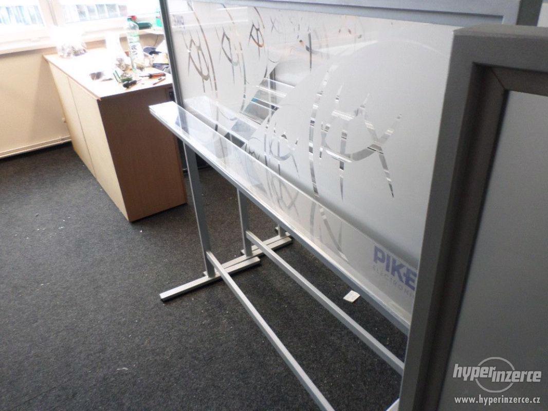 Zástěna,paravan mezi dva psací stoly 161x90 - bazar - Hyperinzerce.cz