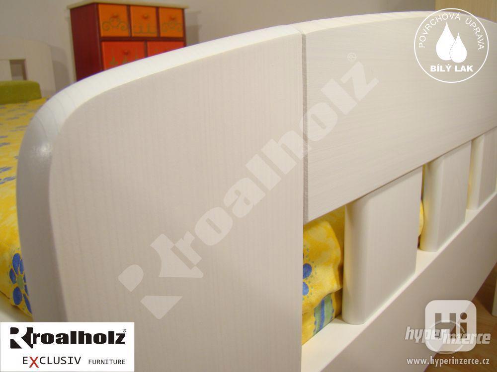 Bílá postel z masivu DANIEL, bílé jednolůžko 90x200 - bazar ...
