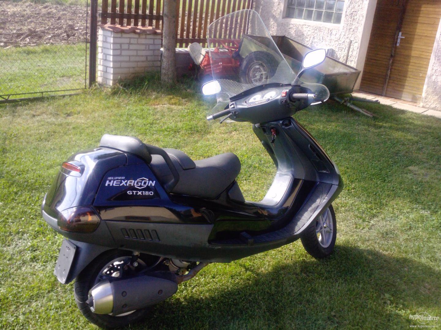 Piaggio Hexagon GTX 180 - bazar - Hyperinzerce.cz