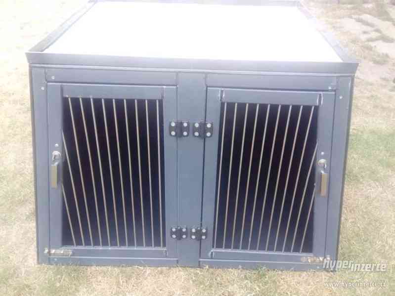 Prodám box do auta pro 2 psy - bazar - Hyperinzerce.cz