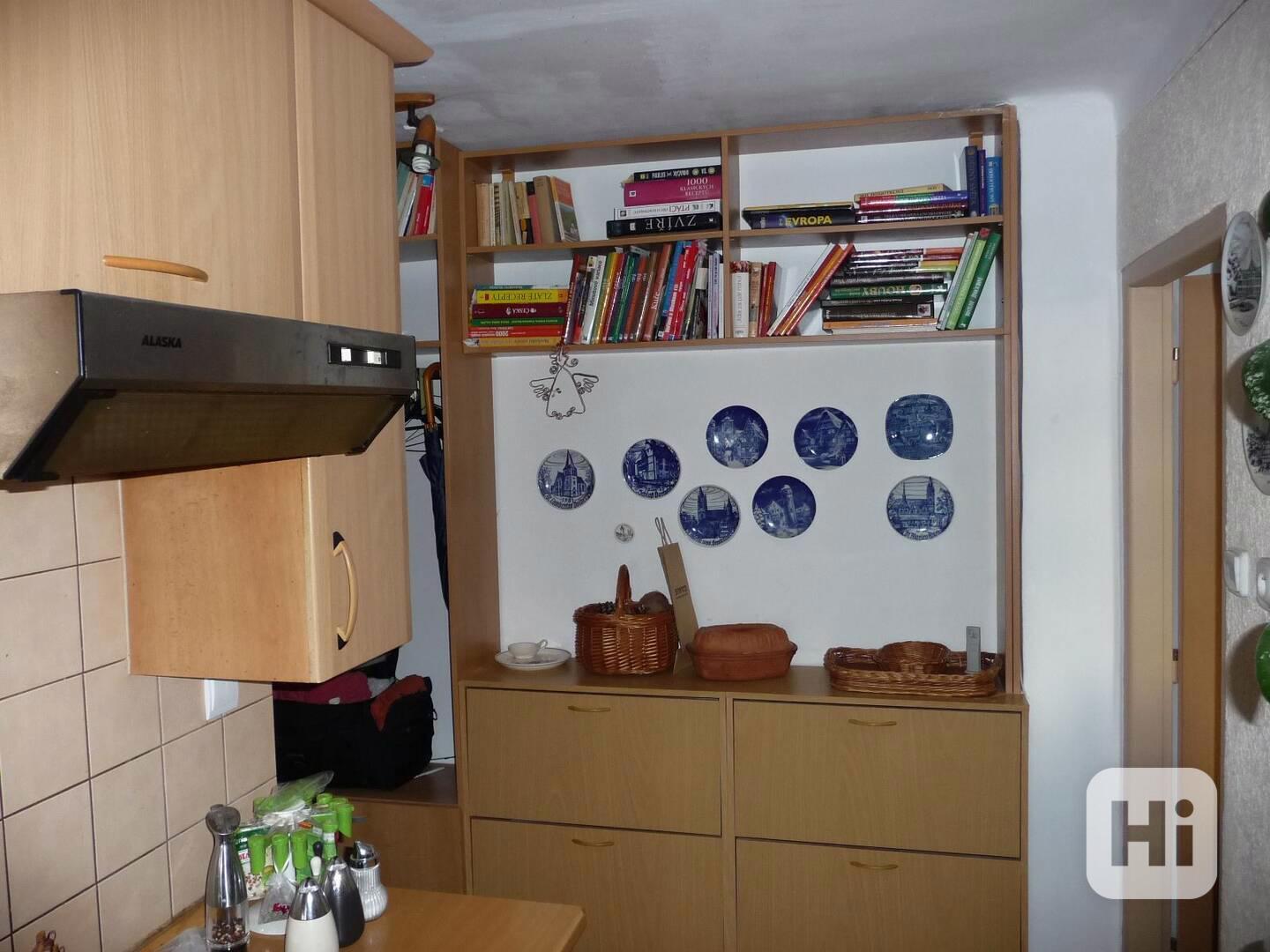 Prodám plně vybavený byt 3+1 s balkonem a sklepem v Č.Buděj. - bazar - Hyperinzerce.cz