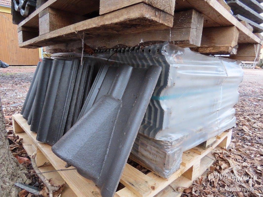 Taška Bramac Classic star břidlicově černý - bazar - Hyperinzerce.cz